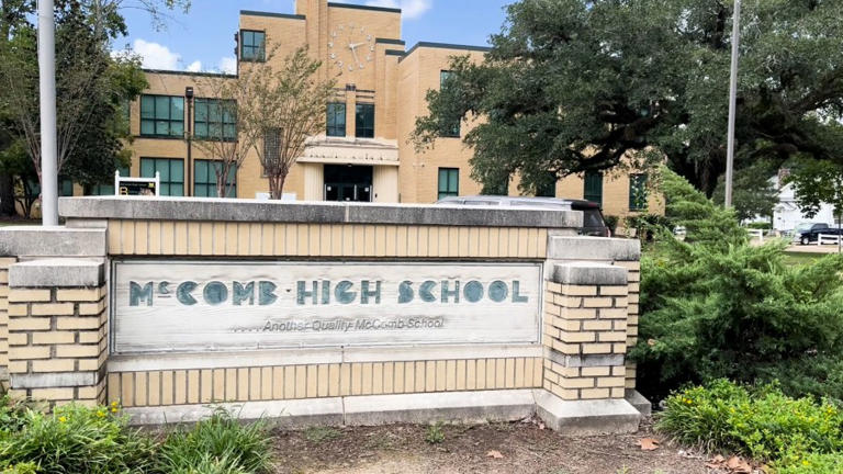 MHSAA penalizes two basketball teams for on-court brawl