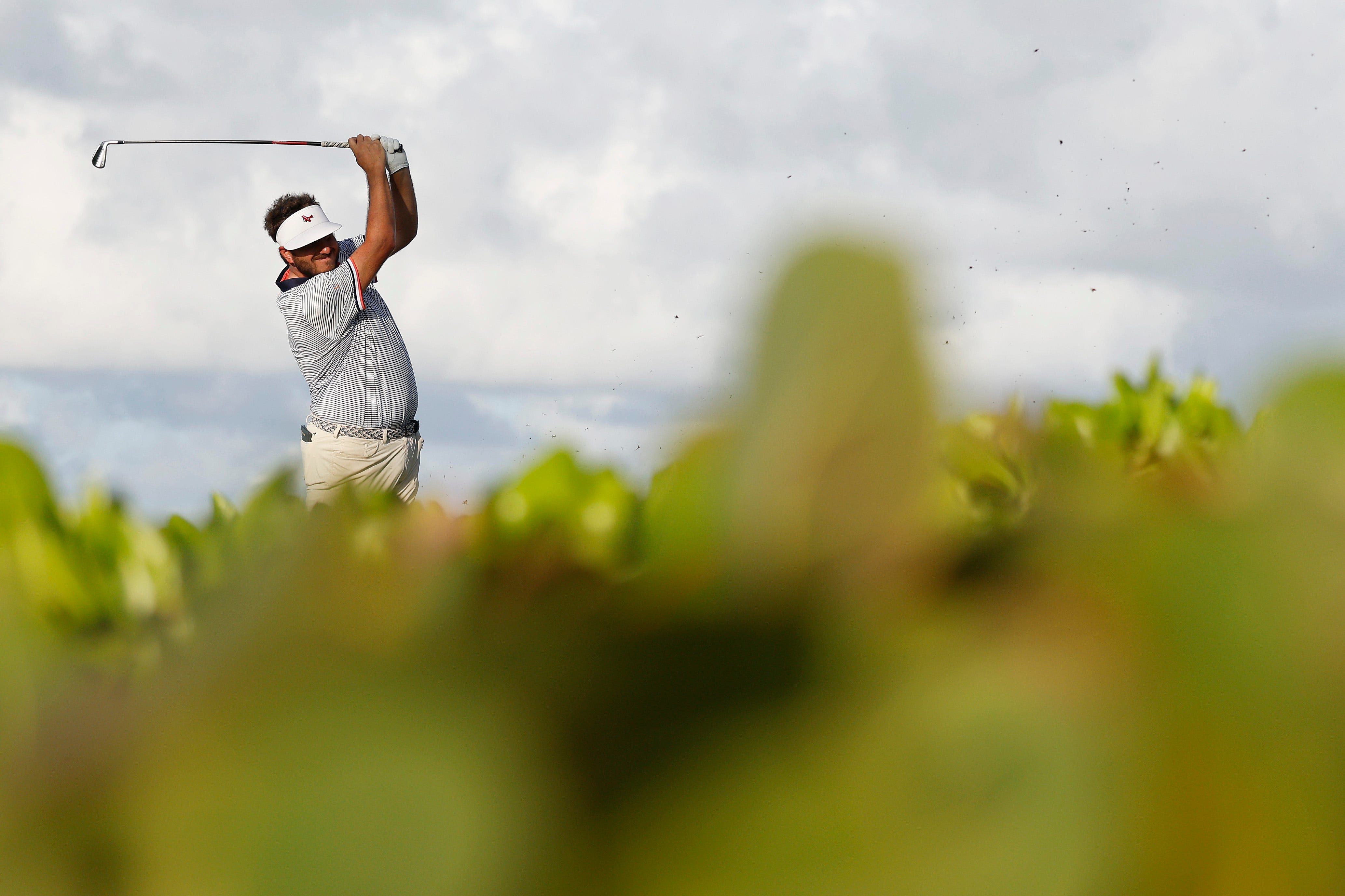 Taylor Dickson goes bogey-free to win Korn Ferry Tour season opener