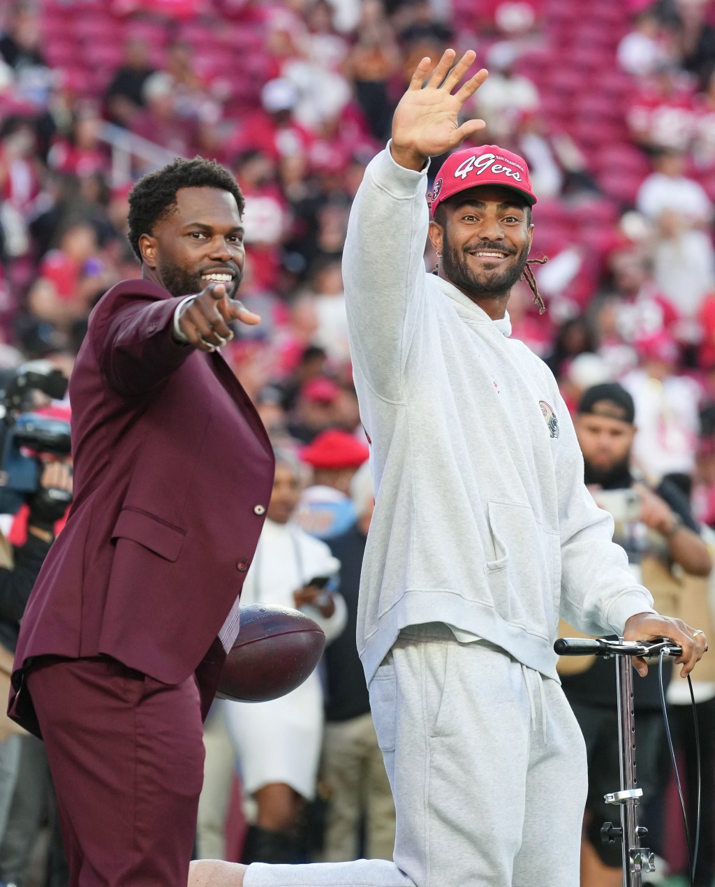 Fred Warner impresses in return to 49ers practice