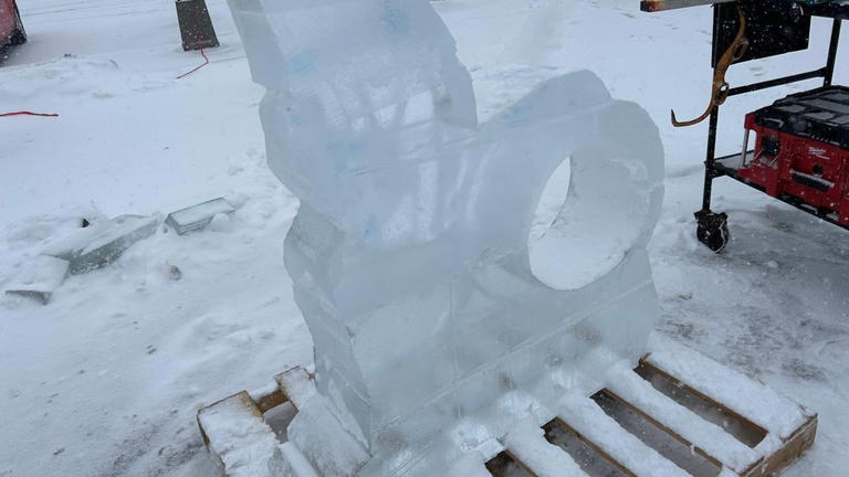 Preparations for Hunter Ice Festival underway in downtown Niles
