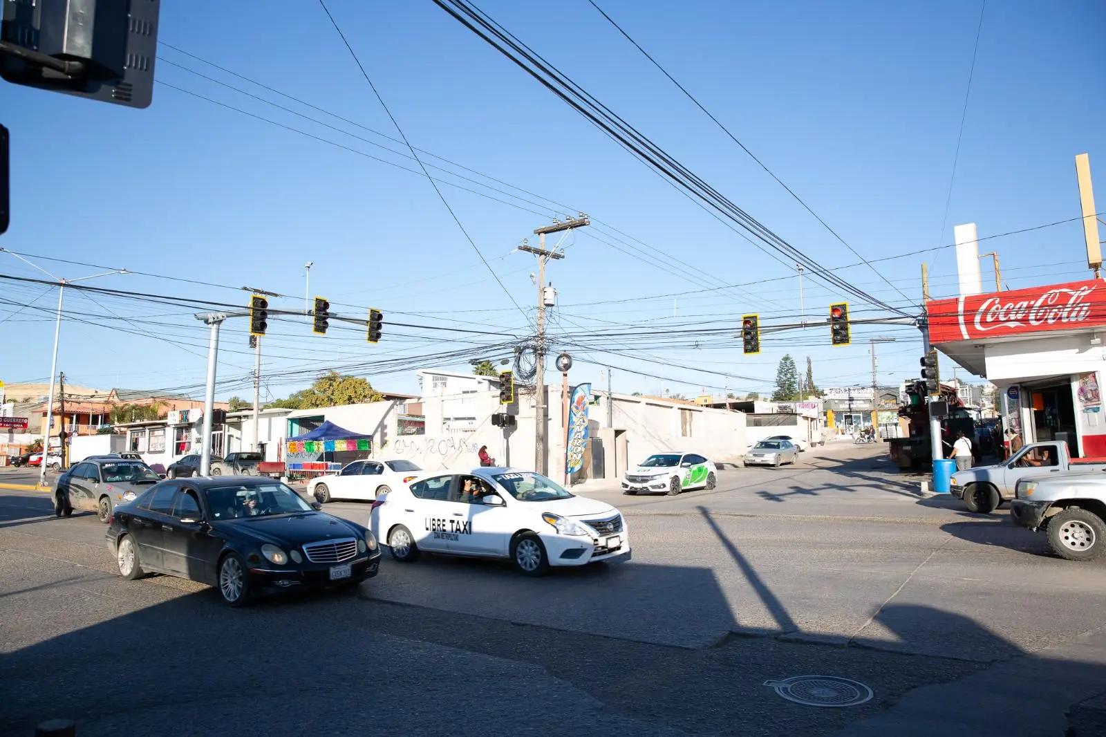Smart traffic lights roll out on key roads in Playas de Rosarito