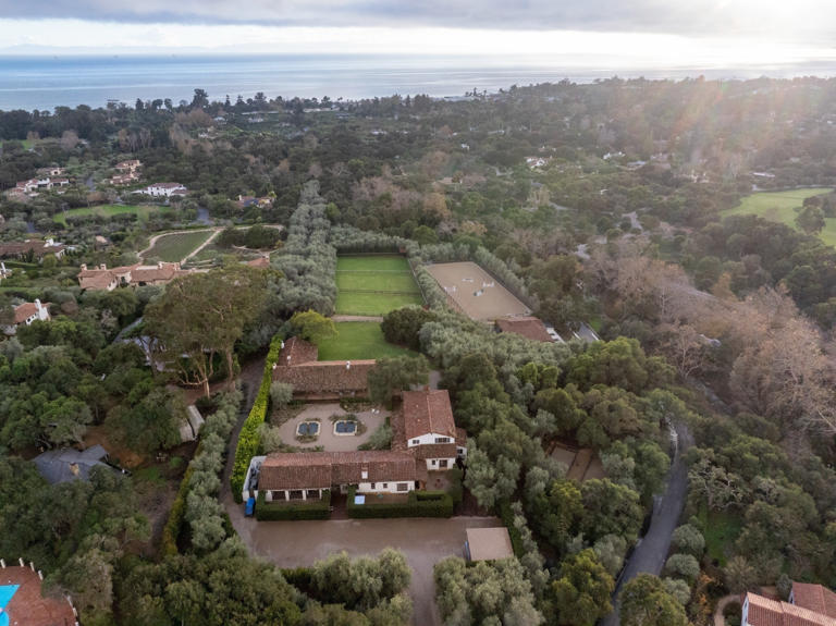 See Kendall Jenner’s sprawling $23M equestrian estate in hotspot celeb ...