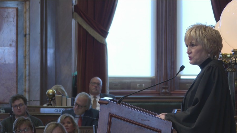 Iowa chief justice calls for urgent changes to judicial branch
