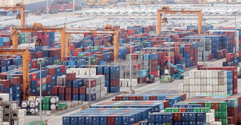 Breaking: Bank of Korea maintains rate amid dilemma