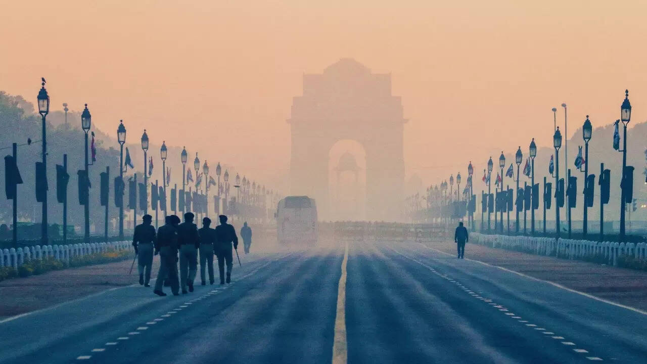 What's the weather today: IMD warns of persistent fog and cold ...