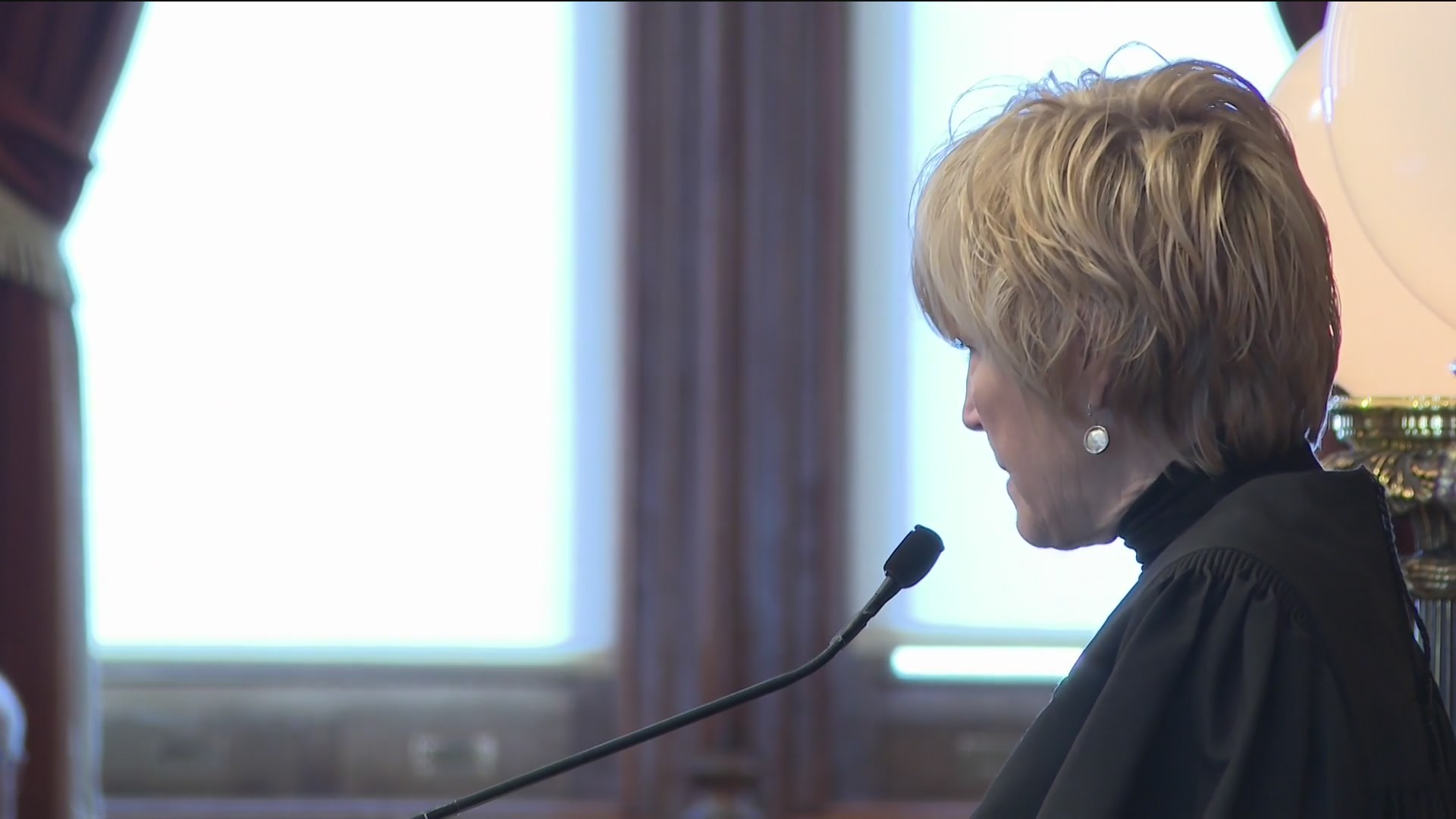 Iowa chief justice calls for urgent changes to judicial branch