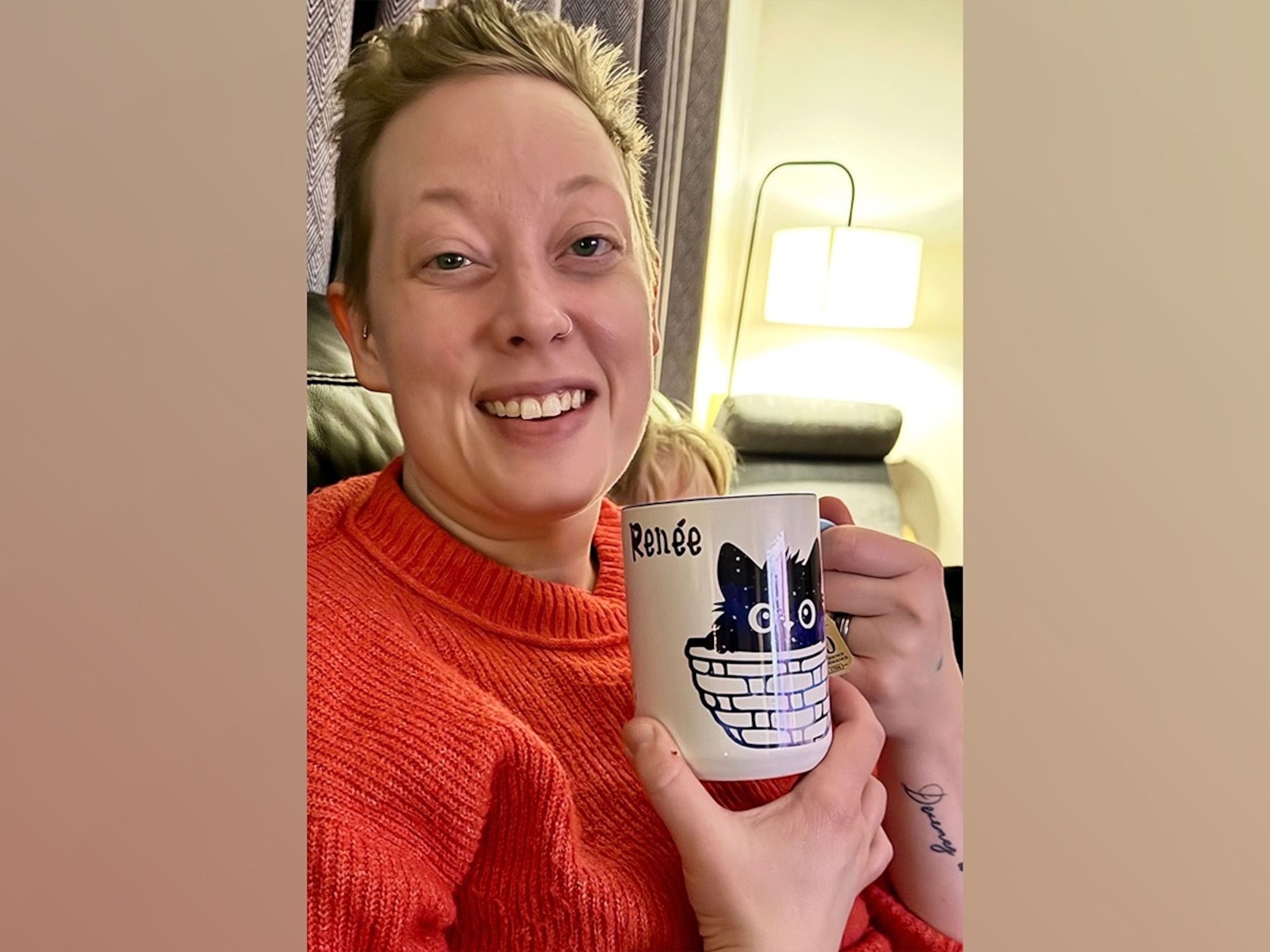 Renee Good's family mourns her death amid push for 'transparency' after ...