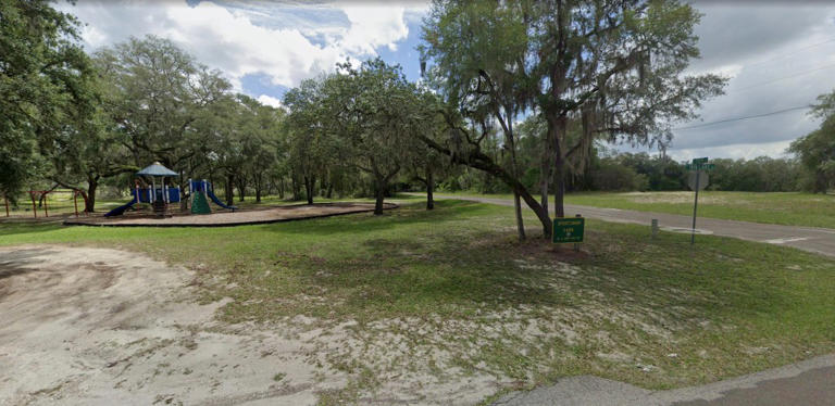 Teenage best friends die after sand hole they dug collapses, burying ...