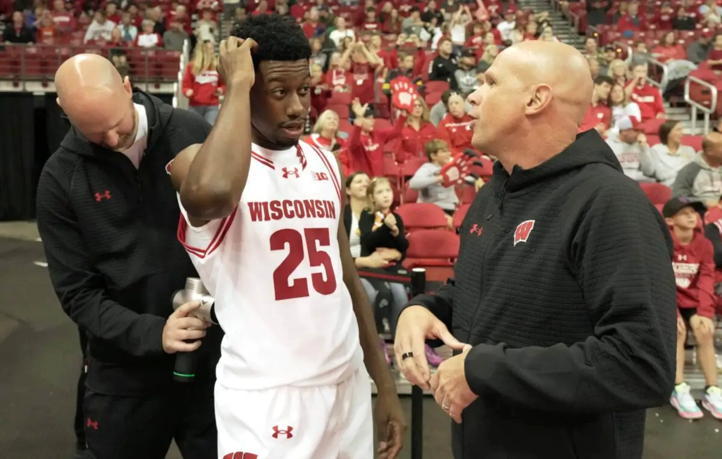Wisconsin Badgers’ John Blackwell shares wordless post after heroic ...