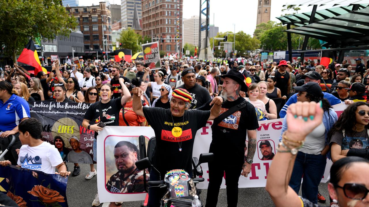 Police urge activists to cooperate despite protest ban