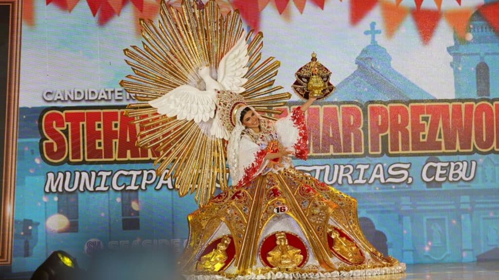 Asturias bet Przewodnik wins Sinulog Festival Queen 2026 runway