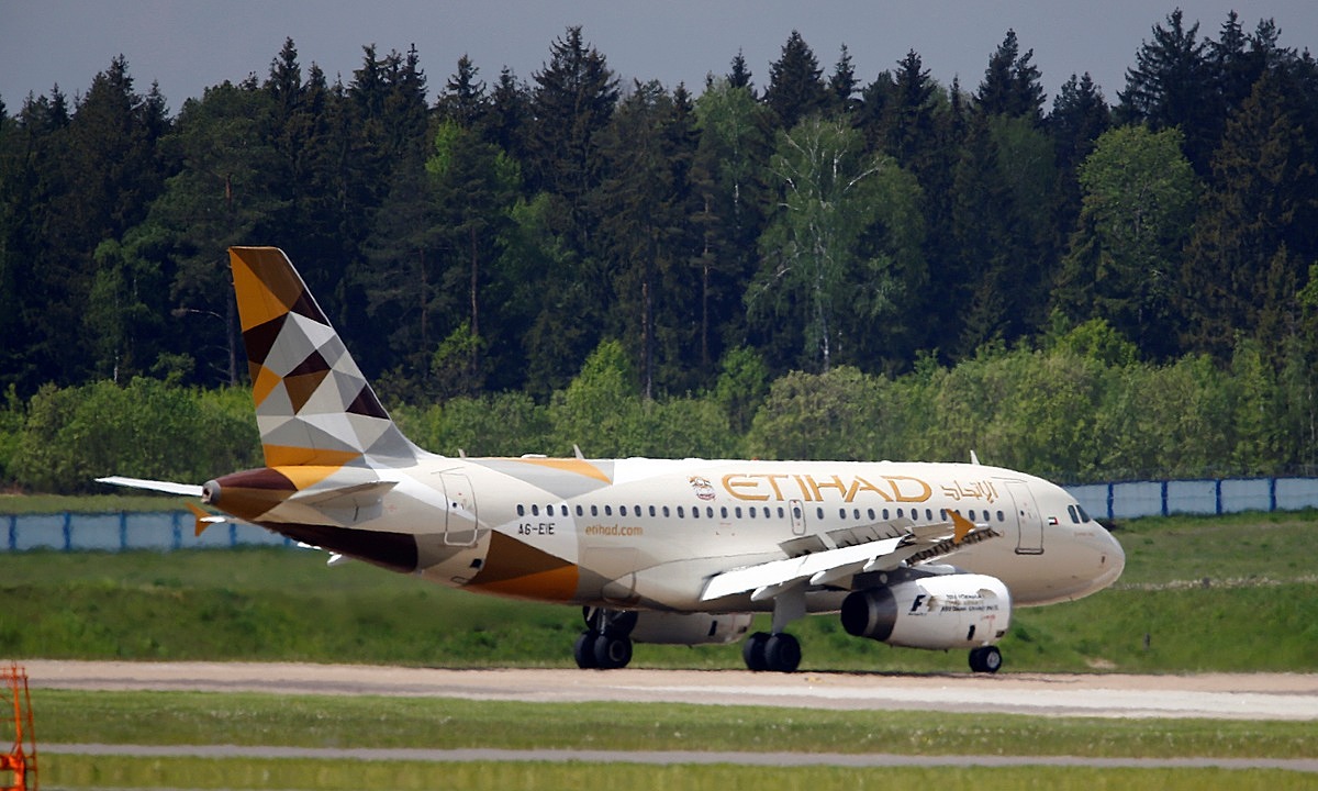 Etihad flight encounters turbulence before landing in Phuket