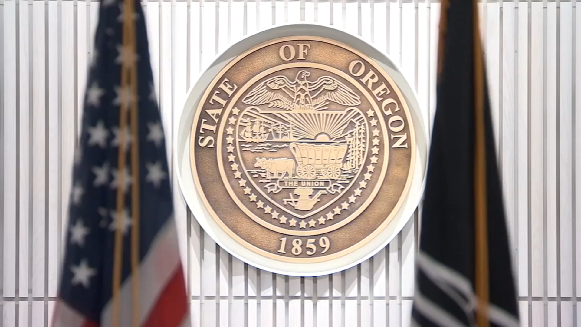 Oregon Democrats unveil bills targeting federal policies in 2026 session