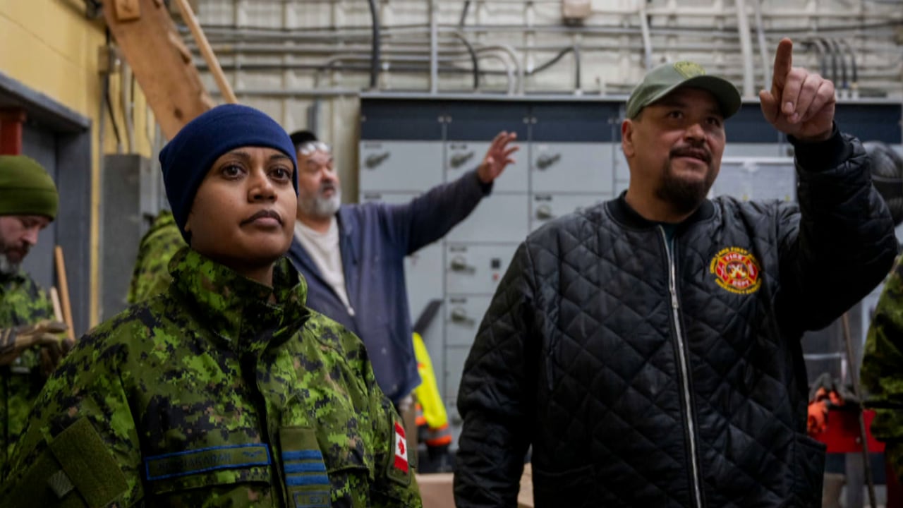 Military helps fix Manitoba First Nation homes after burst pipes disaster