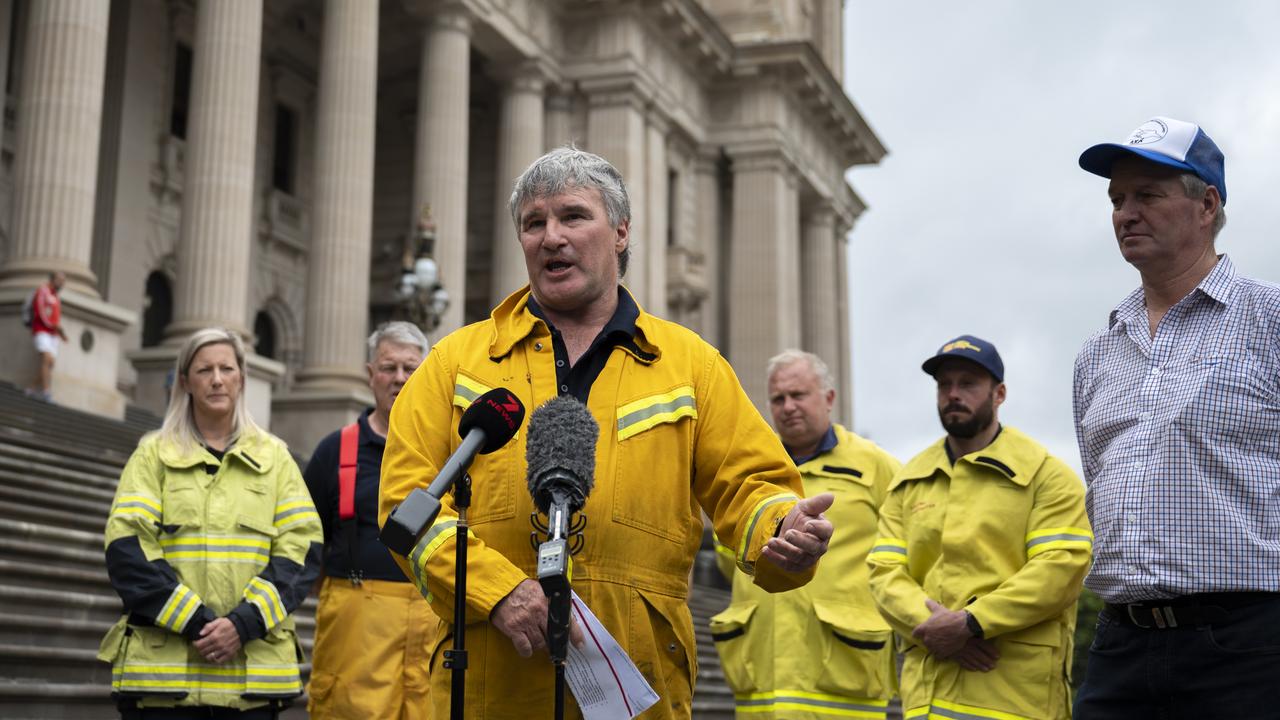 Volunteers sound alarm over 'foreseeable' fire damage