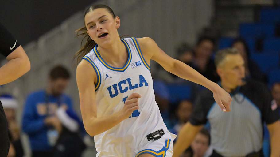 Social media reacts to challenging women's win against Minnesota