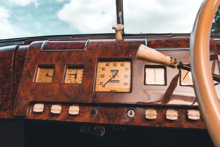 Austin Sheerline vs Vanden Plas Princess: Bentleys for the masses