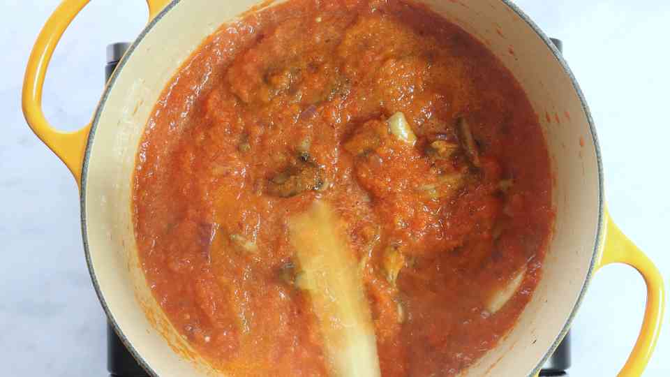 Vegan efo riro | Bold, hearty spinach stew packed with flavor