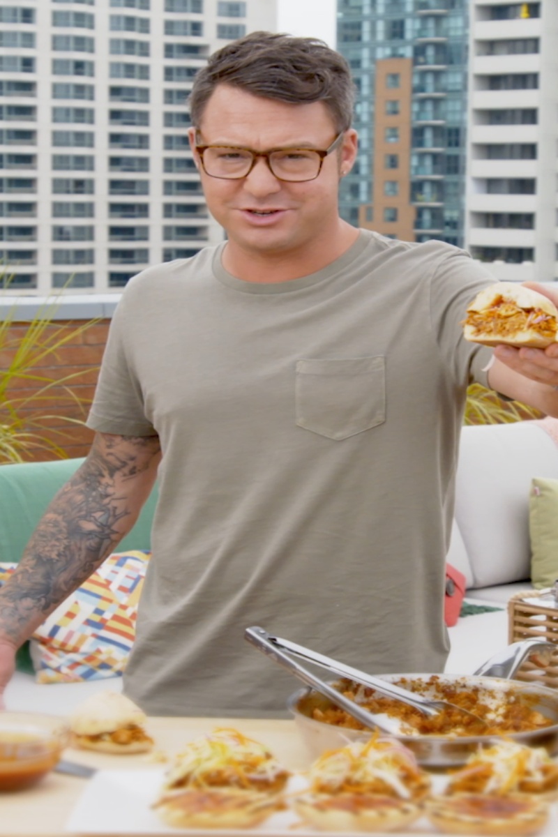 Barbacoa de jackfruit ahumado con ensalada clásica