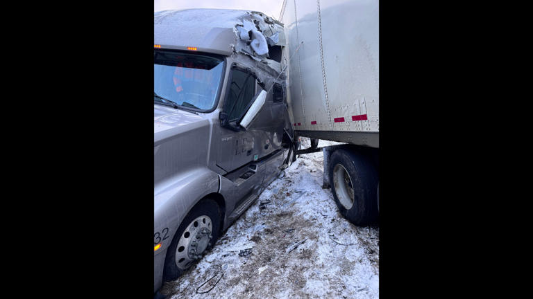 Indiana Toll Road reopens after 30-vehicle pileup in Elkhart County