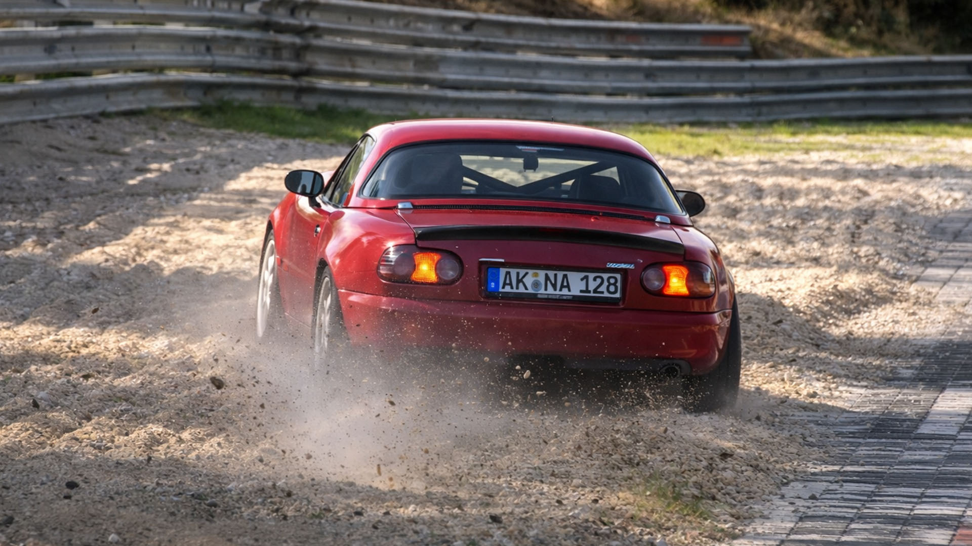 Near crash caught on camera at Nürburgring