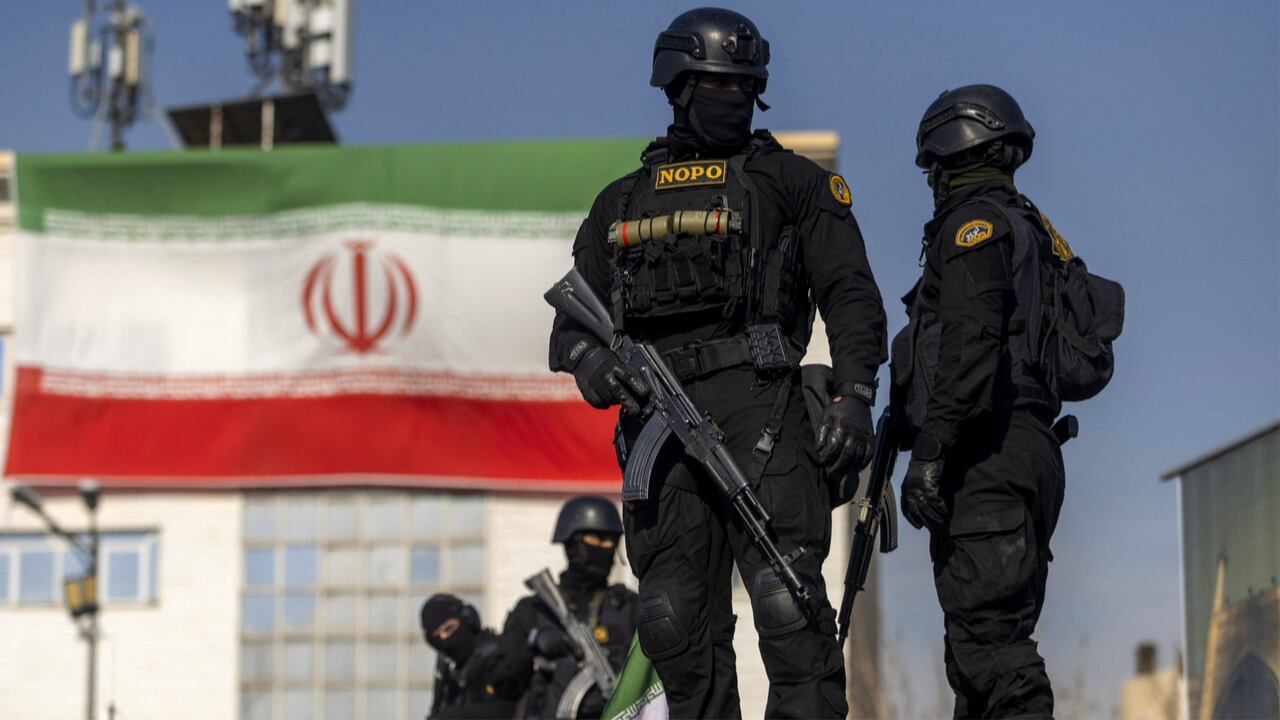 Iran closes airspace, US pulls some troops from region