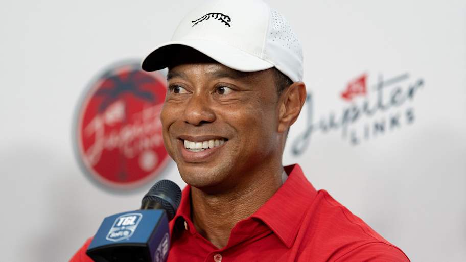 Tiger Woods’ GF Vanessa Trump stuns in strapless black dress for his ...