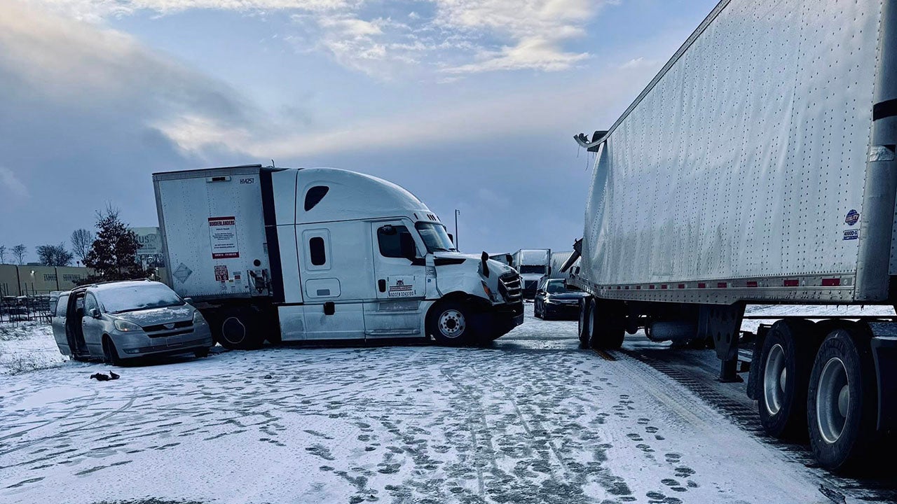 Indiana Toll Road closed after crashes of 30 vehicles during snow squall
