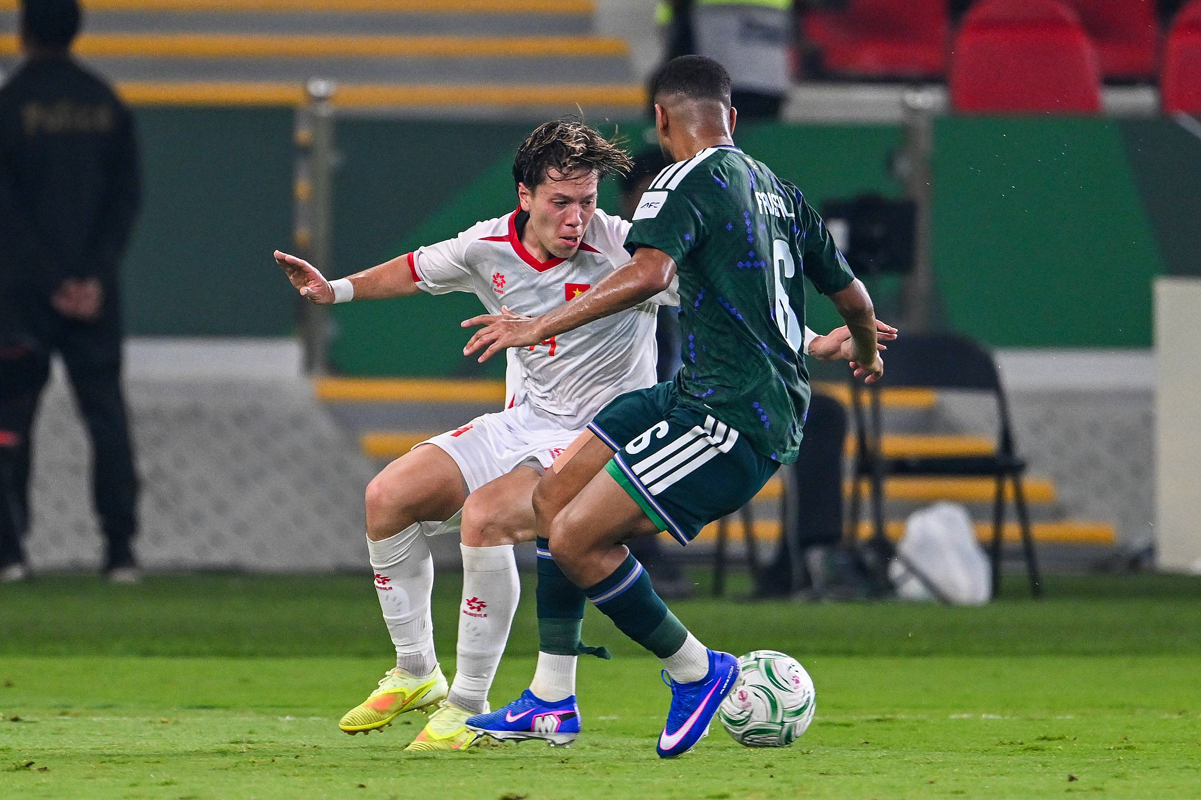 Lê Viktor muốn giải quyết UAE trong 90 phút