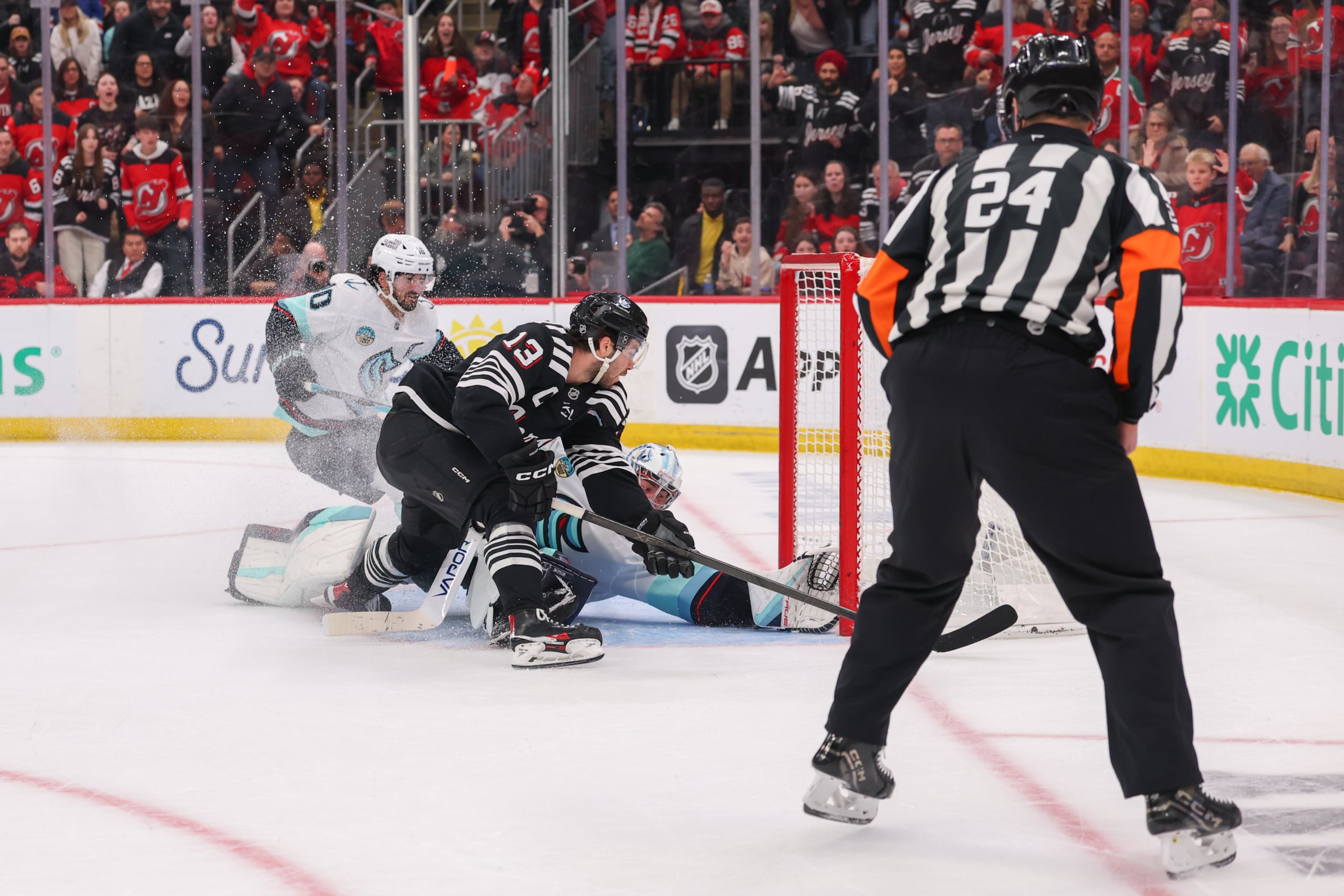 Devils digested: Nico’s new persona; Hamilton’s stock; keeping it close