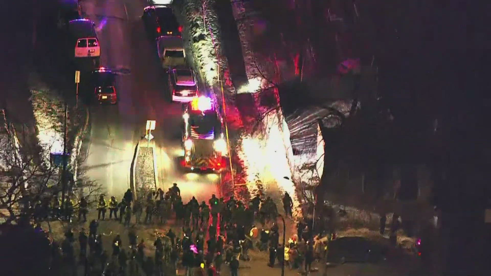 Suspect shot in leg after alleged ambush on federal officer during arrest