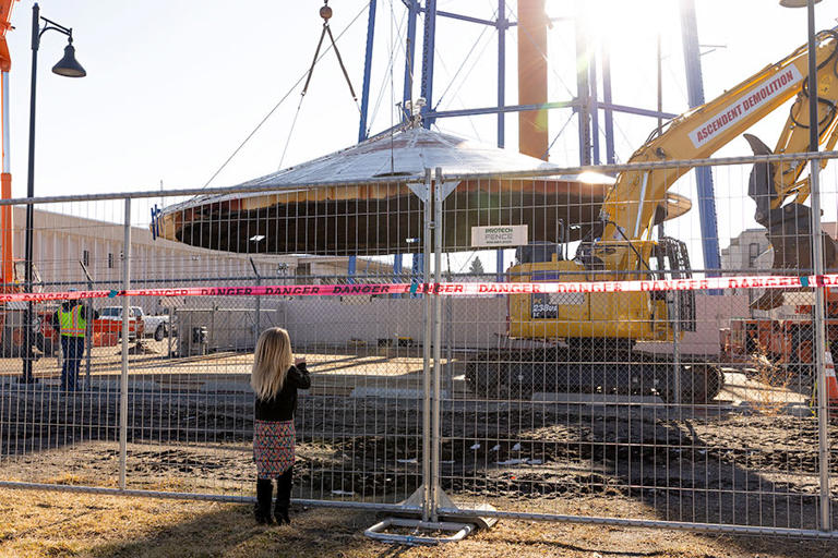 Somber milestone: Top of old Idaho Falls water tower removed during ...