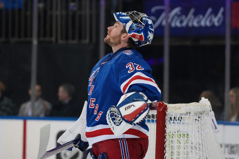 Jonathan Quick gets pulled for second time in three games in latest ...