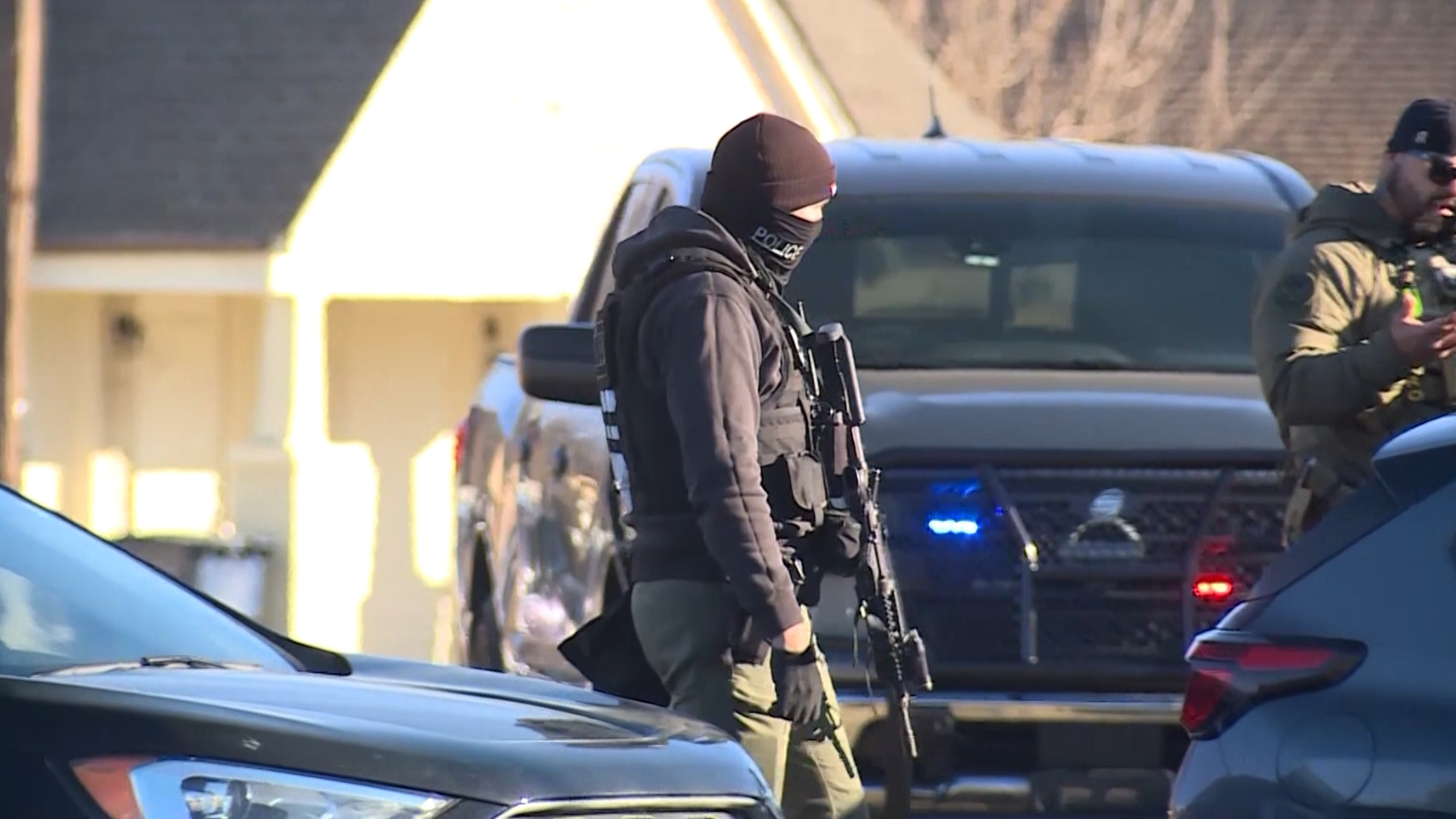 Oklahoma bill seeks to ban masks for local law enforcement in ...