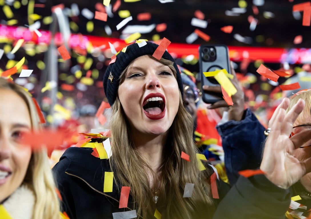 Standout photos of Taylor Swift embracing her NFL fan era while ...