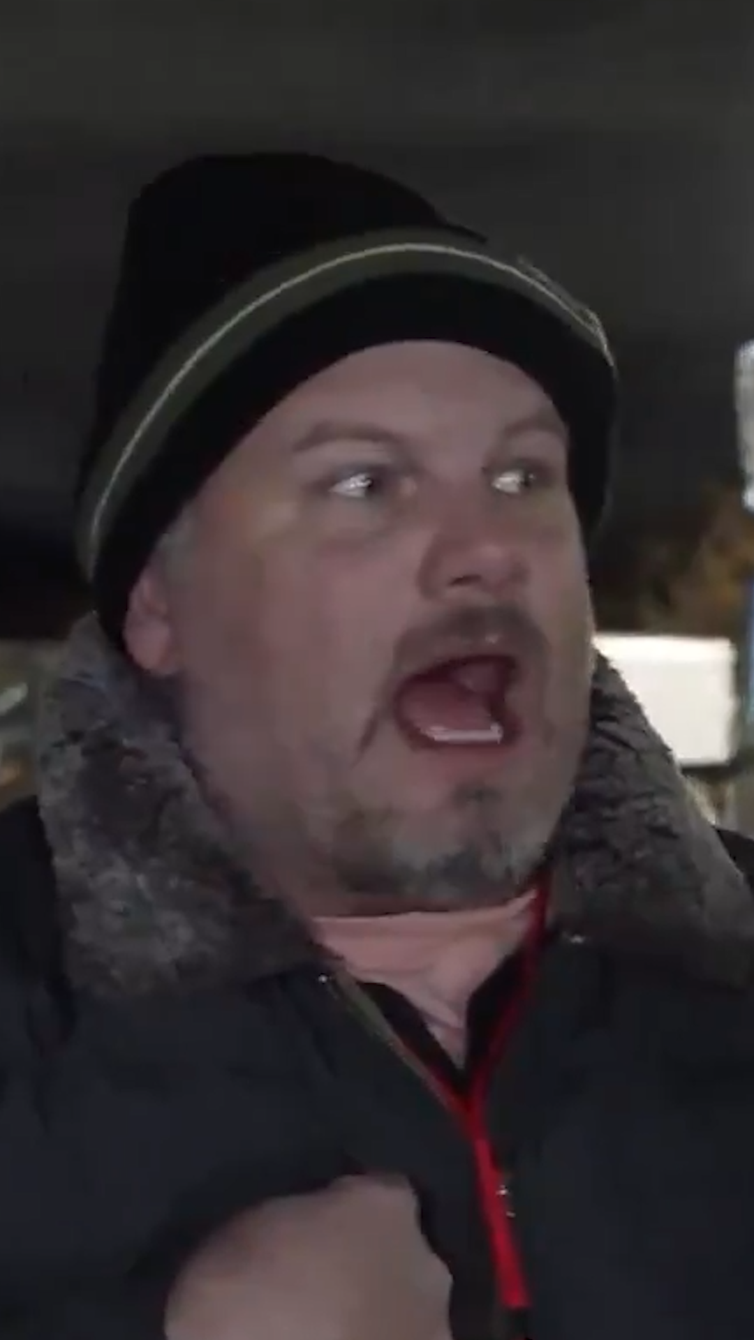 Veteran erupts at ICE after Minneapolis shooting