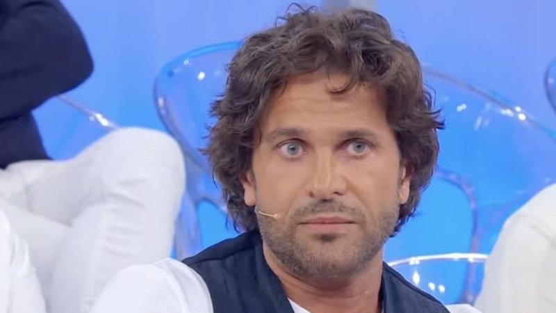 Uomini e donne: Gemma attacca Arcangelo, Ciro esce con due corteggiatrici