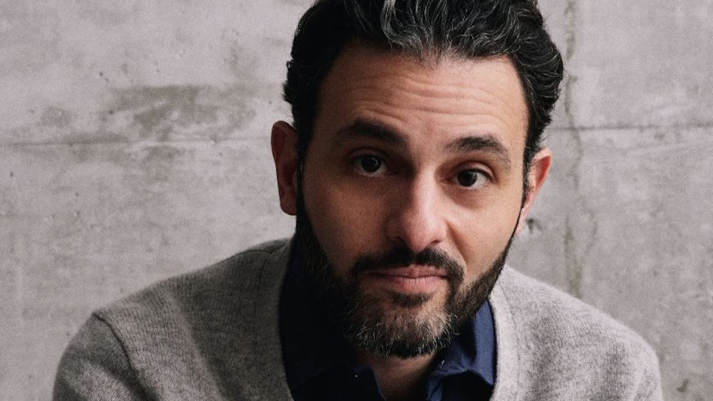 Succession's Arian Moayed joins Ben Stiller & Jessica Chastain in Apple ...