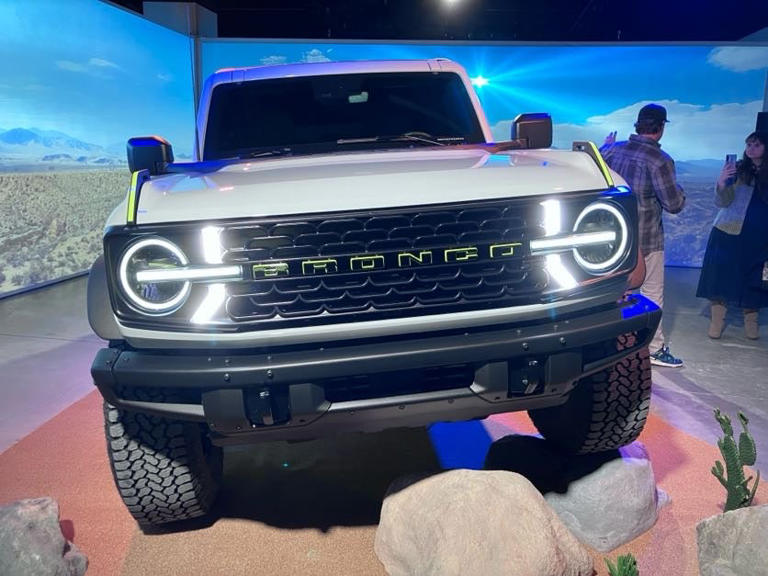 2027 Ford Bronco RTR debuts with big tires and Raptor parts