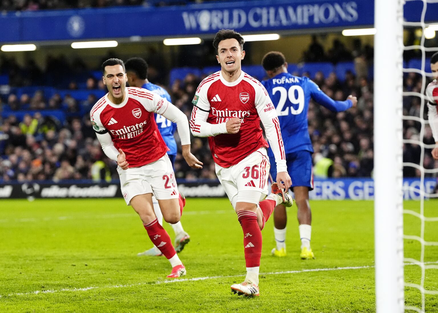 Arsenal edge first leg at Chelsea but Alejandro Garnacho double keeps ...