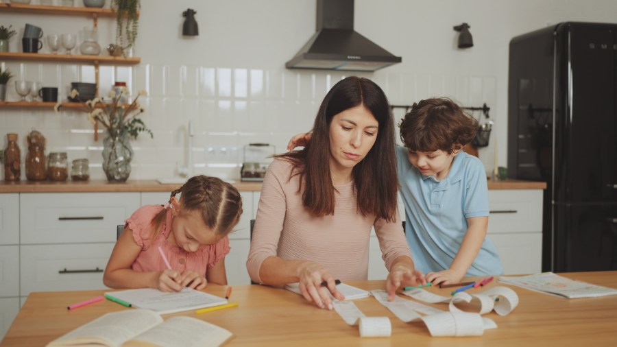 7 tips to navigate post-holiday January finances