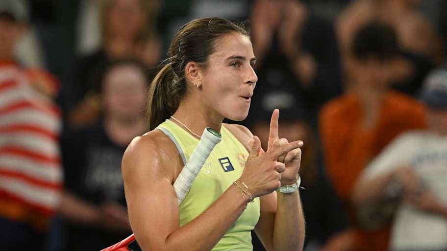 Emma Navarro leaves FILA for rival brand