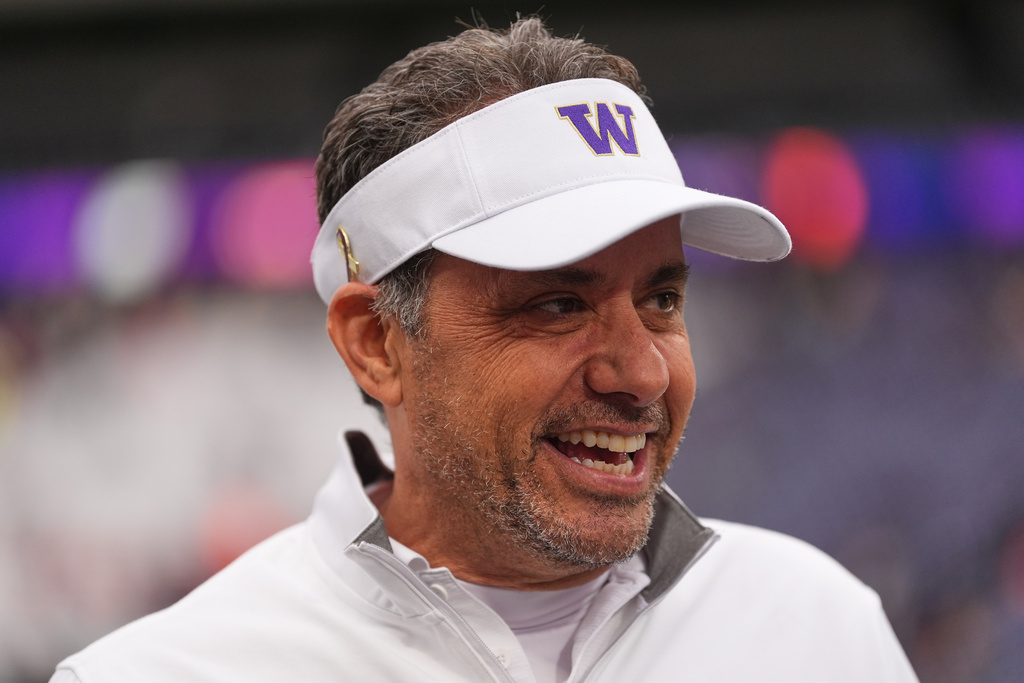 Washington coach Jedd Fisch downplays fallout over QB Demond Williams ...