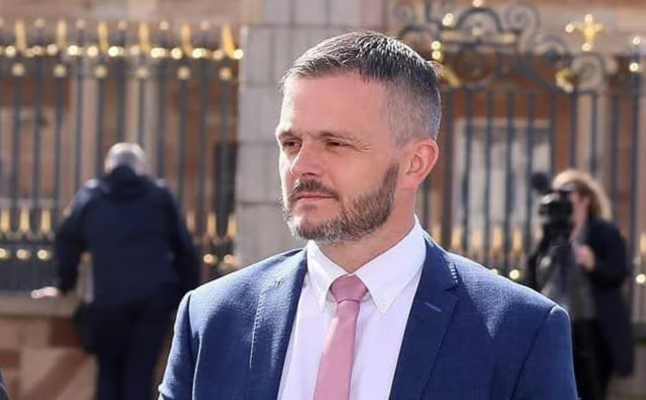 Nominations close today in race to replace Mike Nesbitt as UUP leader