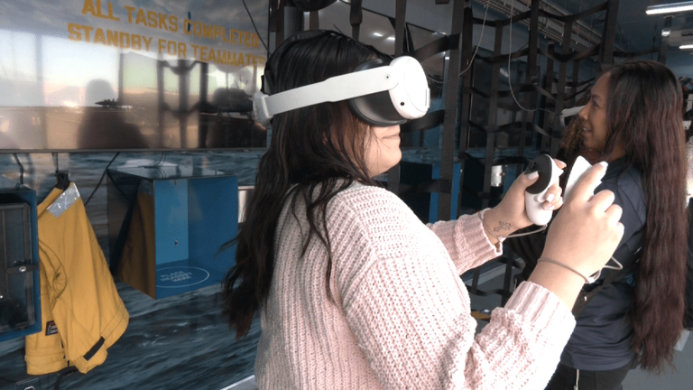 Navy takes students aboard USS Gerald R Ford through virtual reality