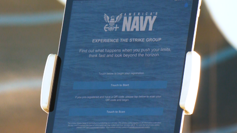 Navy takes students aboard USS Gerald R Ford through virtual reality