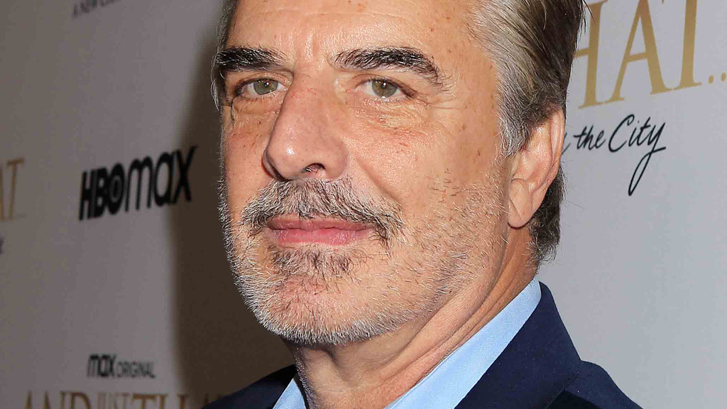 Chris Noth walks back dig at Sarah Jessica Parker