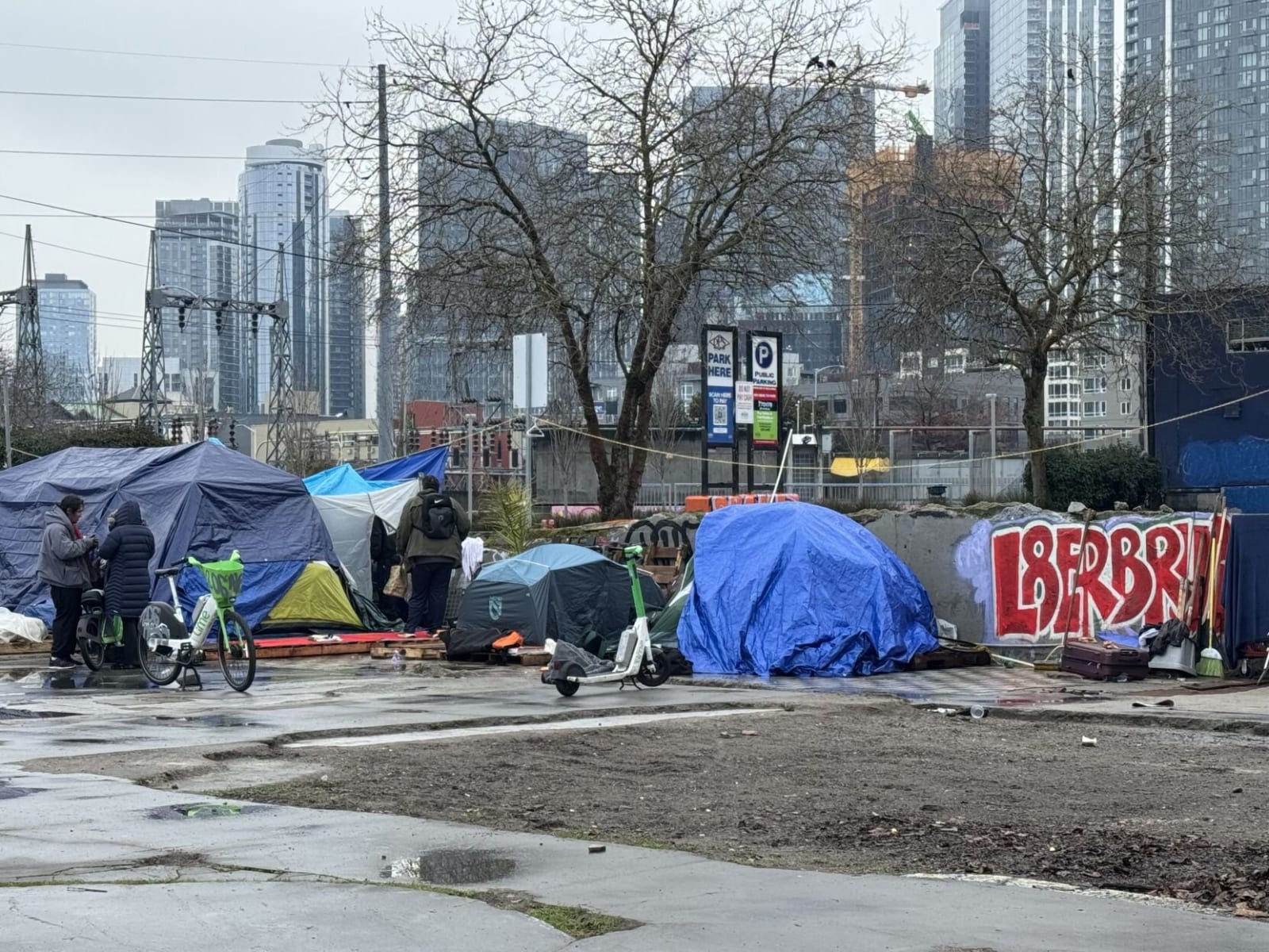 Seattle mayor delays encampment removal, signals expansion of emergency ...