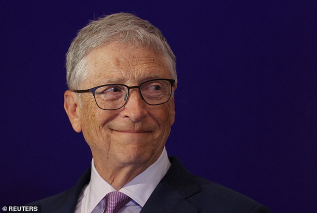 Bill Gates foundation announces plans to lay off up to 500 staff after ...