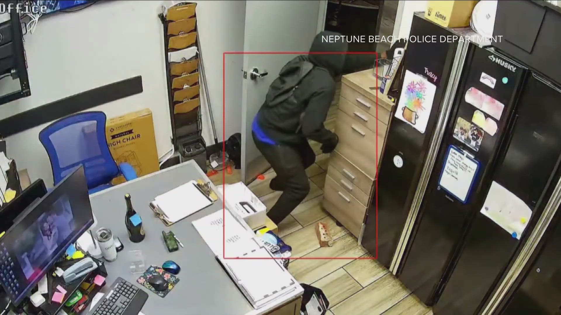 Surveillance video shows smash-and-grab at Neptune Beach restaurant